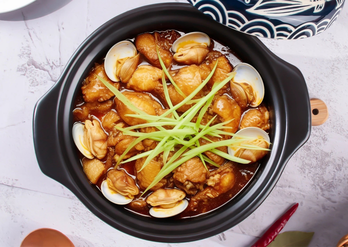 Large Blue Koi Donabe Pot | Black Ceramic Japanese Cookware - 1 Set ...